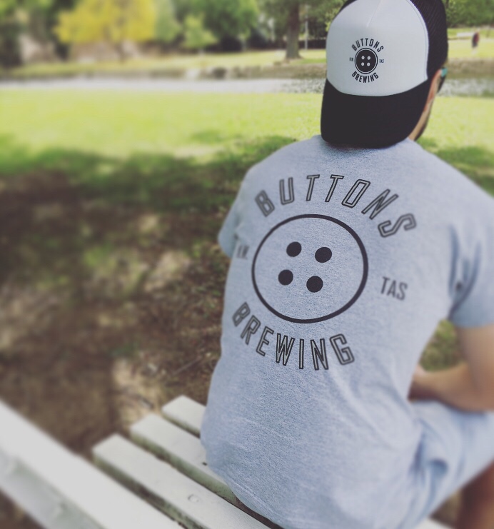 BUTTONS BREWING – Beer From the North-West